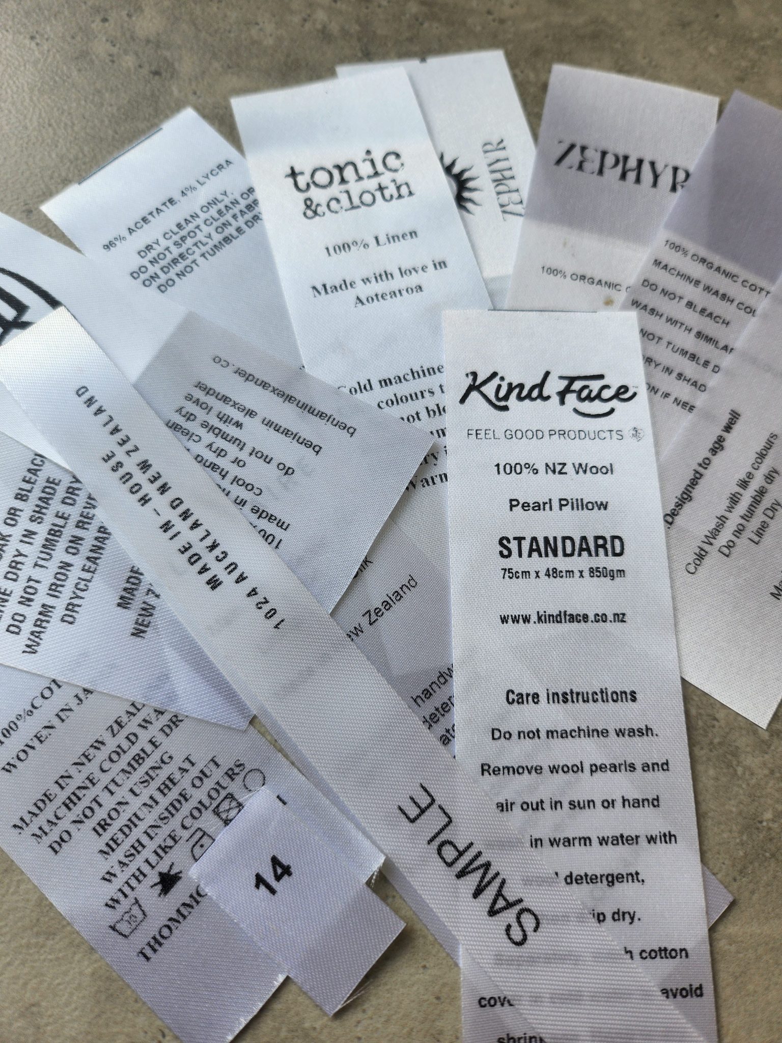 White Ribbon Custom Care Labels (Slit Edge)